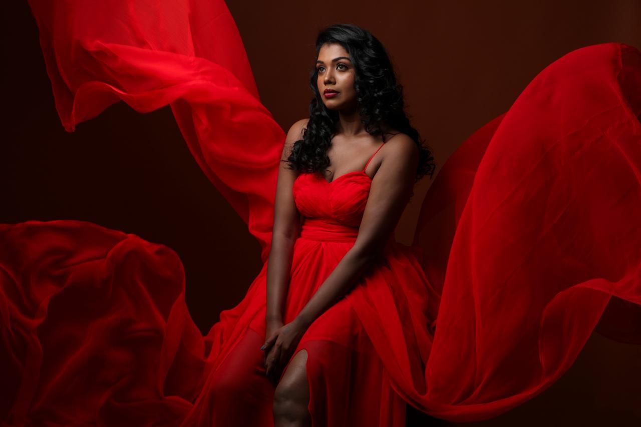 Actress Rithvika Latest Photo Shoot Sills – Chennaionline