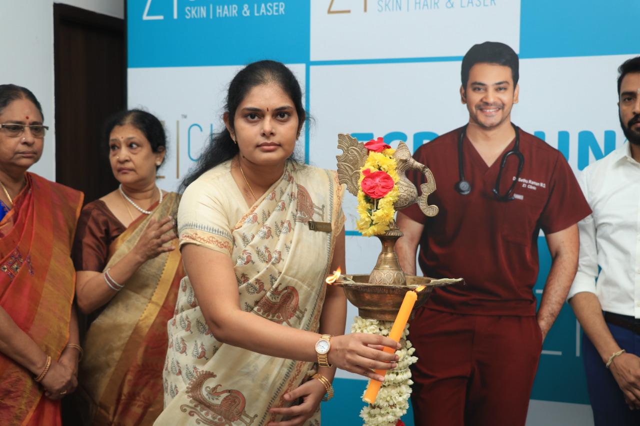 Actor Santhanam in Zi Clinic launch photos – Chennaionline