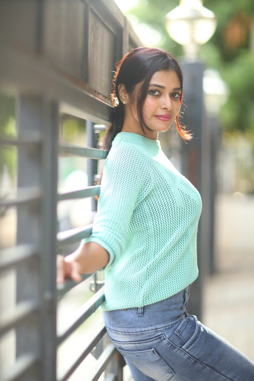 Actress Darsha Gupta Stills – Chennaionline