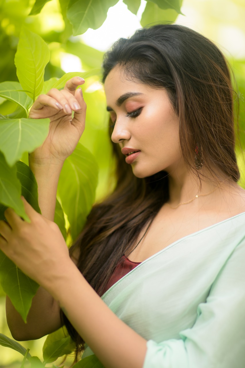 Actress Teju Ashwini Photo Shoot Stills – Chennaionline
