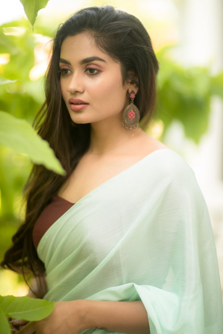 Actress Teju Ashwini Photo Shoot Stills – Chennaionline