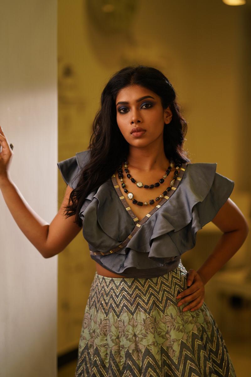 Actress Dushara Vijayan Stills – Chennaionline