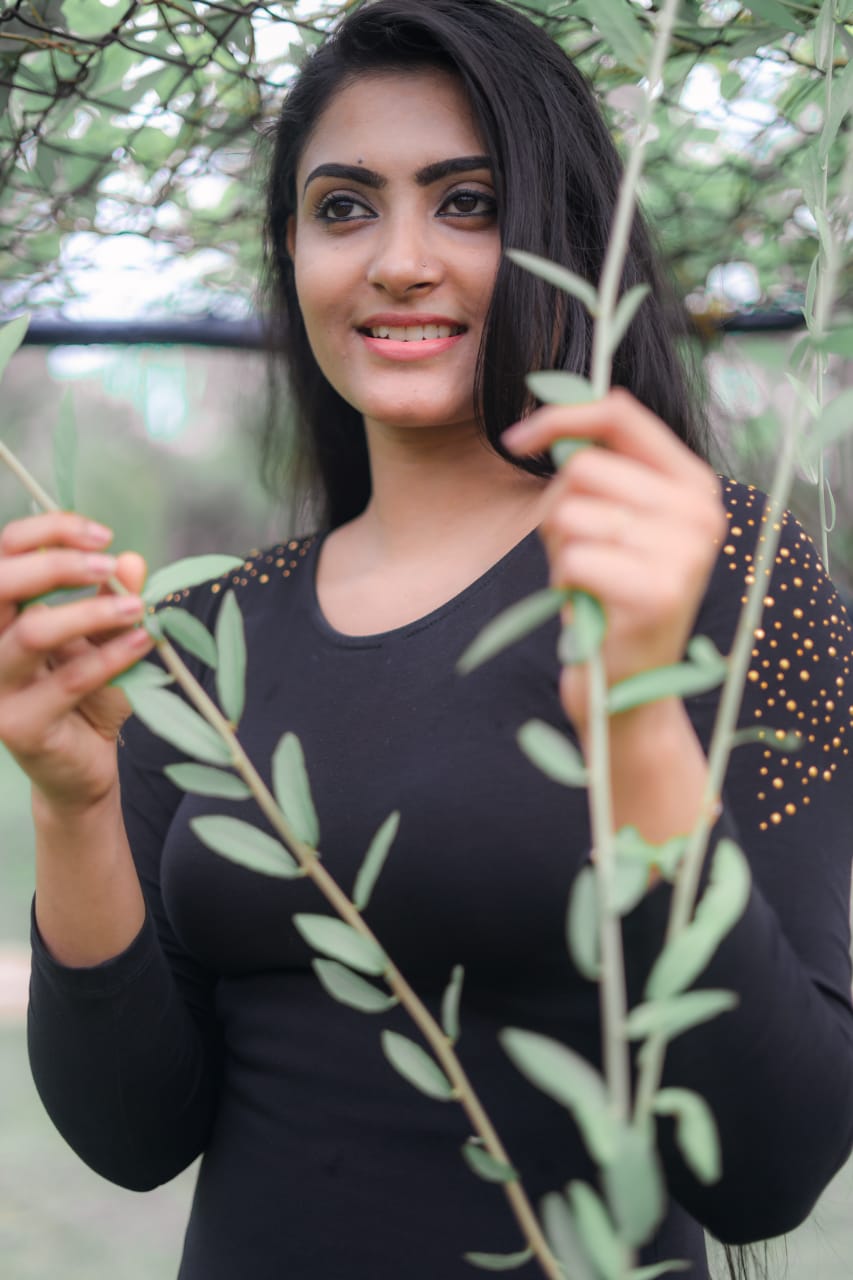 Actress Anithra Latest Photos – Chennaionline