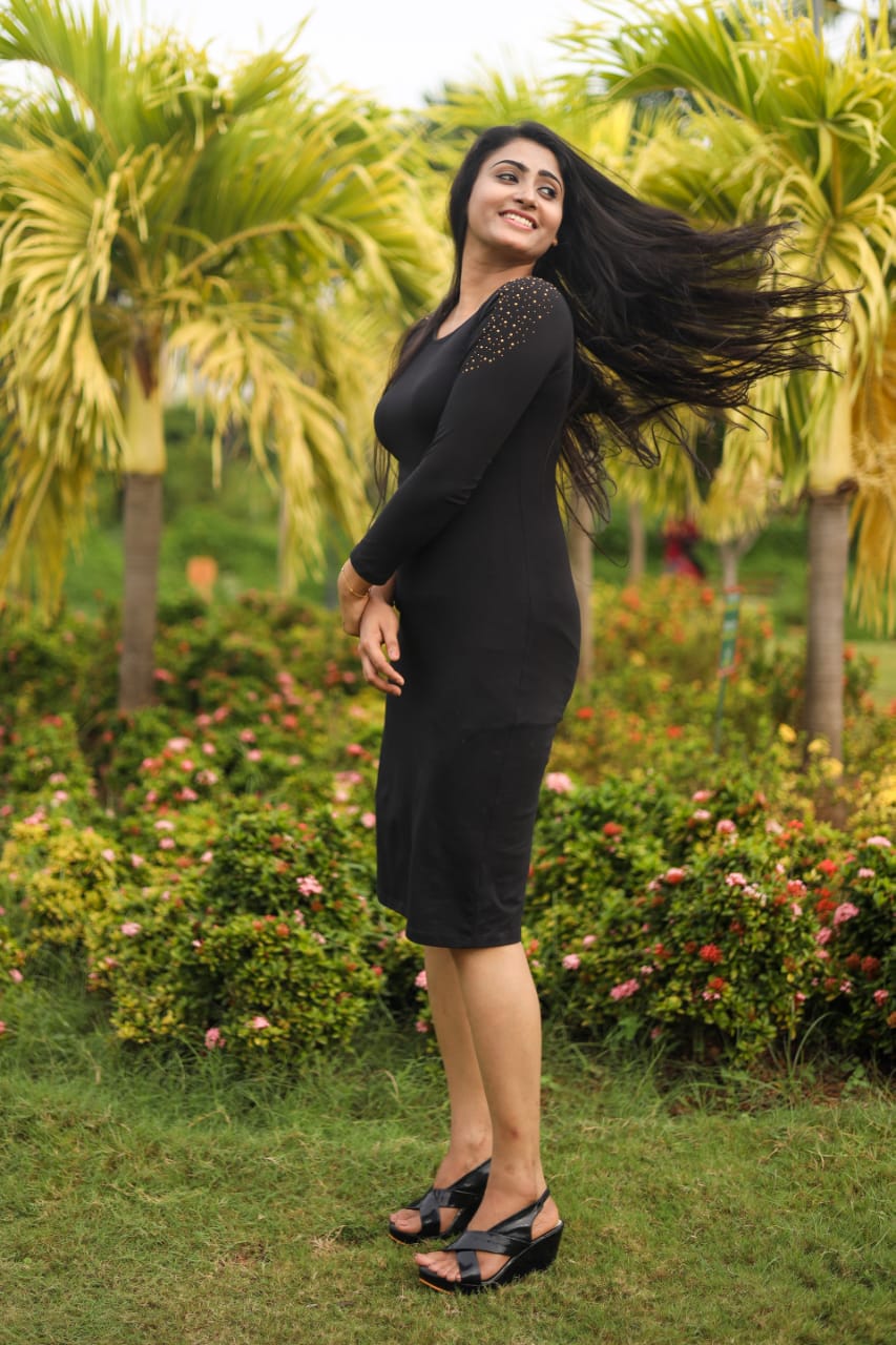 Actress Anithra Latest Photos – Chennaionline