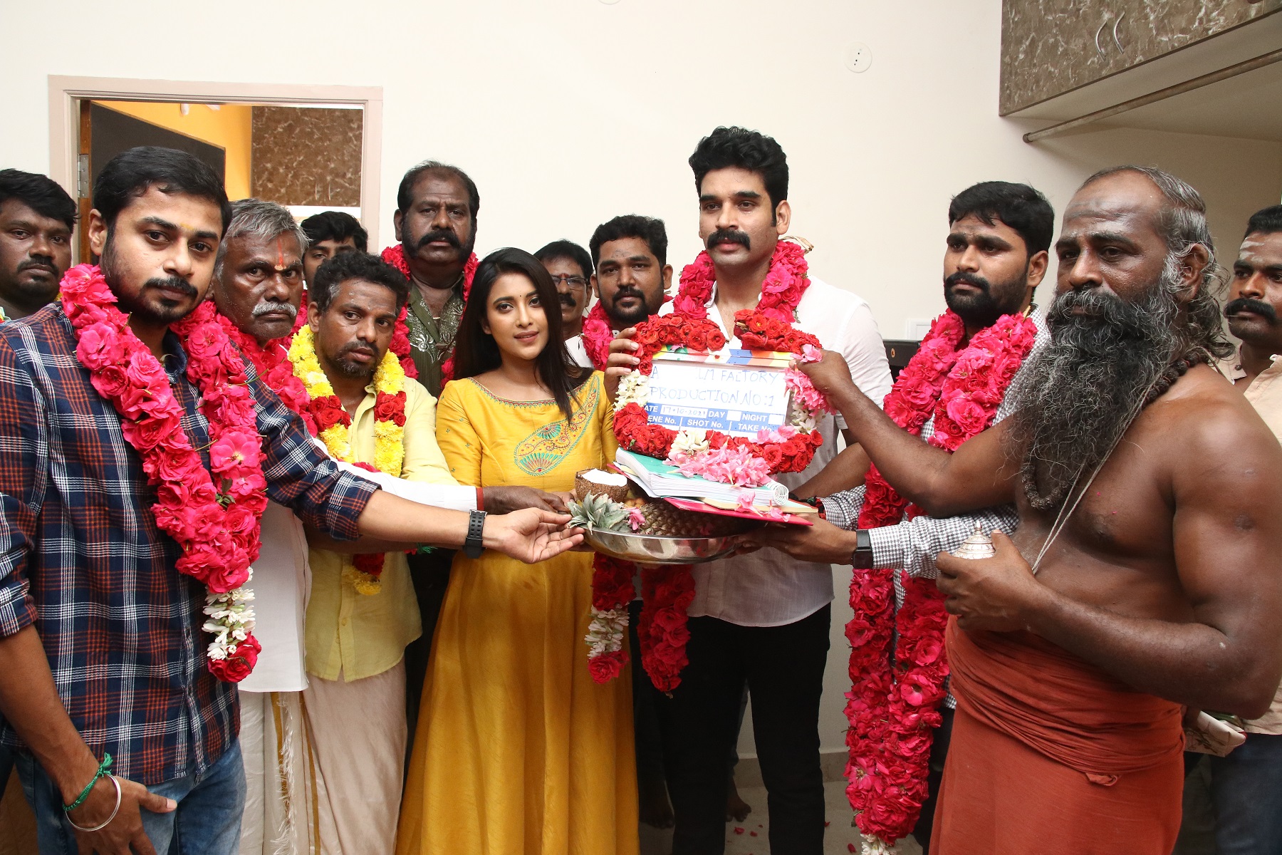 Suresh Ravi and Asha Gowda New Movie Pooja Stills – Chennaionline