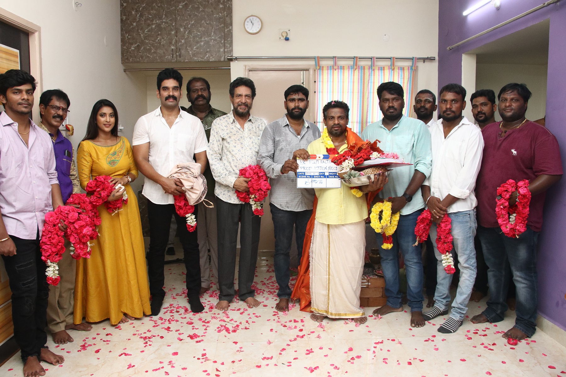 Suresh Ravi and Asha Gowda New Movie Pooja Stills – Chennaionline