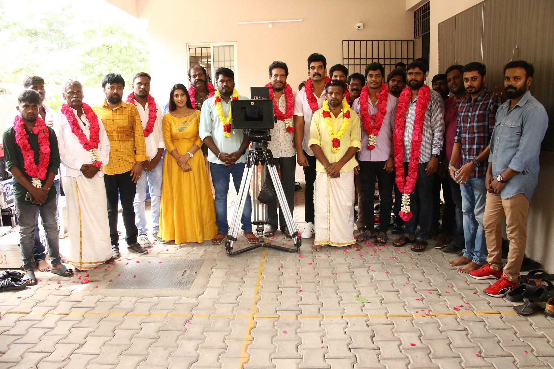 Suresh Ravi and Asha Gowda New Movie Pooja Stills – Chennaionline