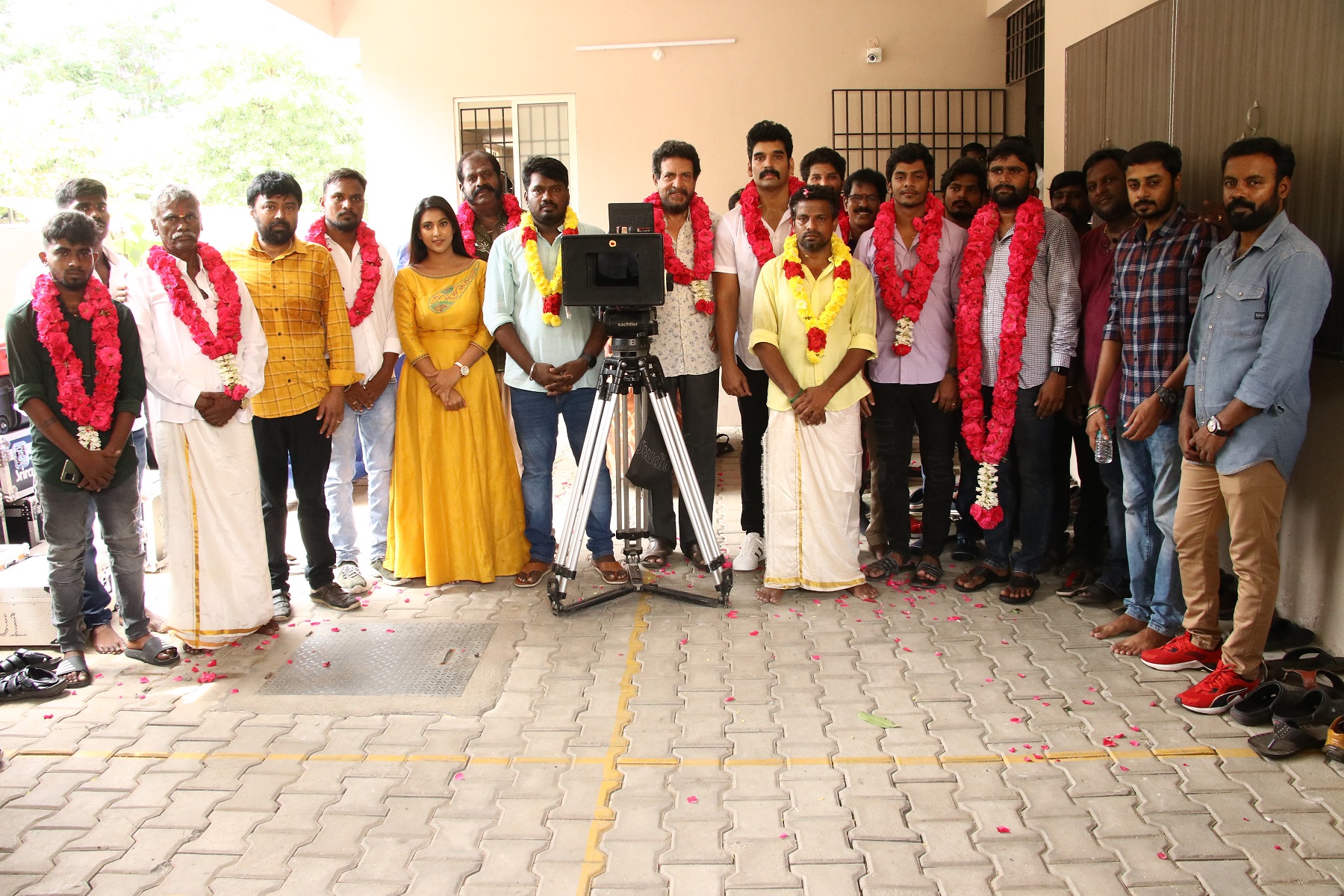 Suresh Ravi and Asha Gowda New Movie Pooja Stills – Chennaionline