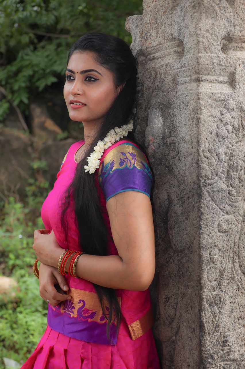 Actress Anithra Deepawali Special Photo Shoot Stills – Chennaionline