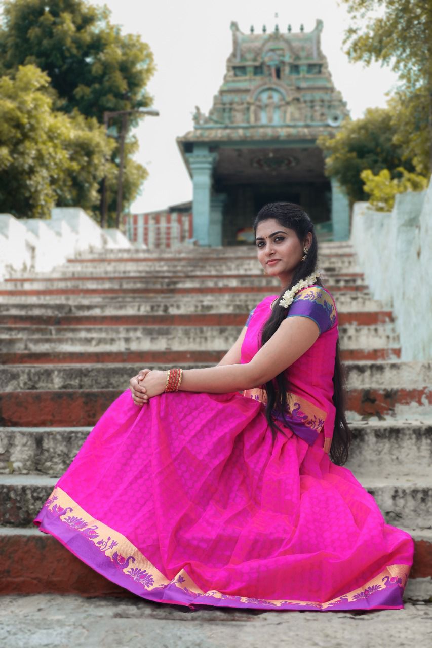 Actress Anithra Deepawali Special Photo Shoot Stills – Chennaionline