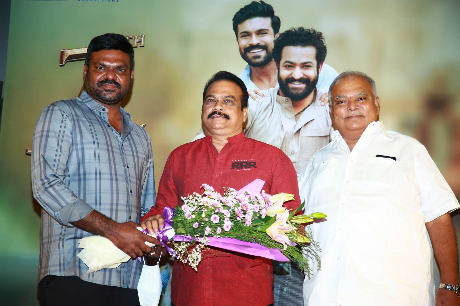 RRR movie ‘s Uyire Song Exclusive Grand Premiere Event Stills ...