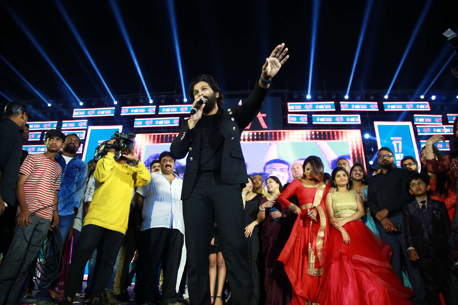 Pushpa Movie Pre Release Party at Hyderabad Stills – Chennaionline