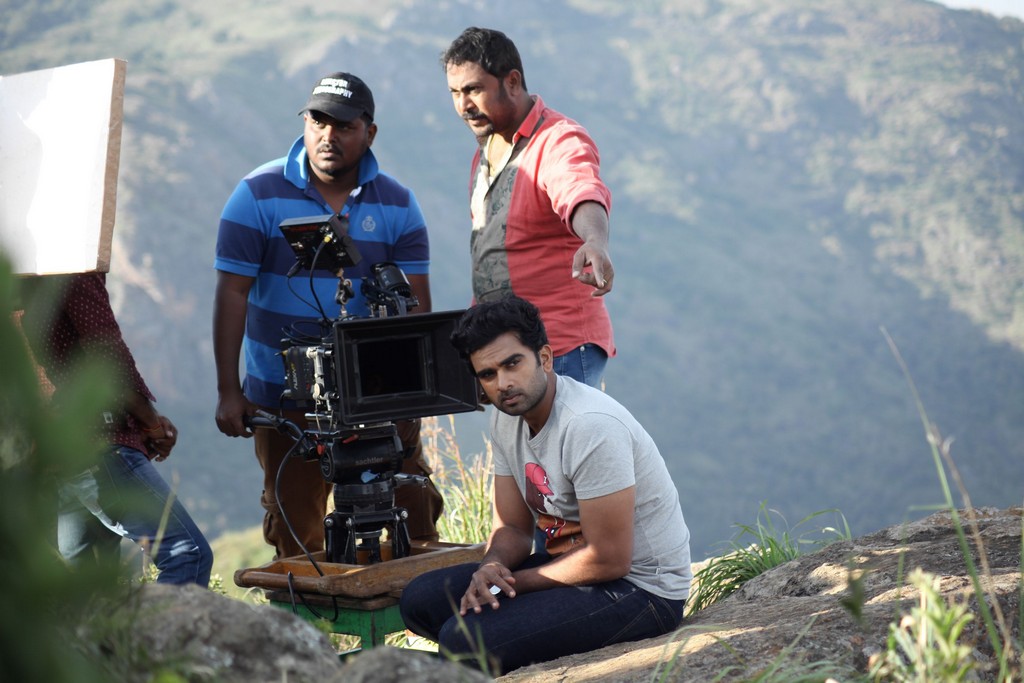 Vezham Movie Stills – Chennaionline