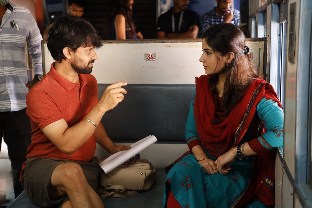 Varalaru Mukkiyam Movie Stills – Chennaionline