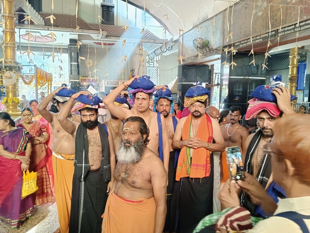 Actors Jayam Ravi, Jayaram, and Director Vignesh Shivan Got the ...