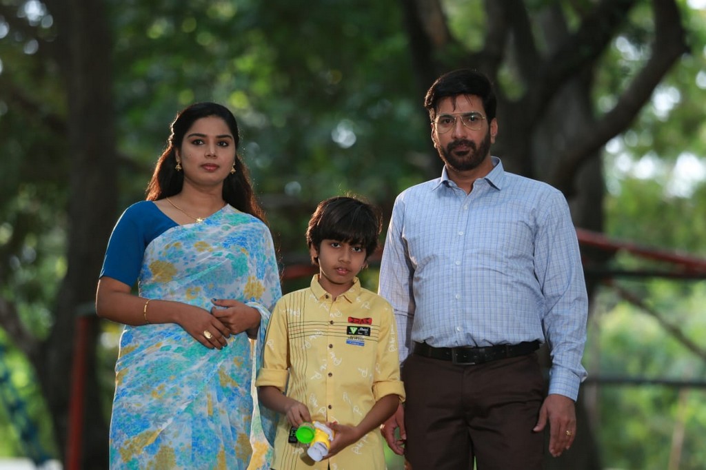 Route No.17 Movie Stills – Chennaionline