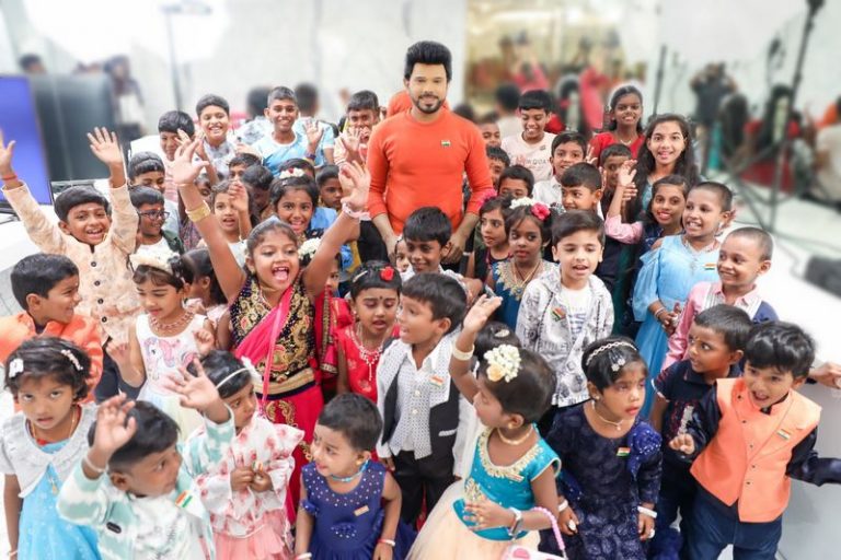 Legend Celebrates Independence Day with Kids Stills – Chennaionline