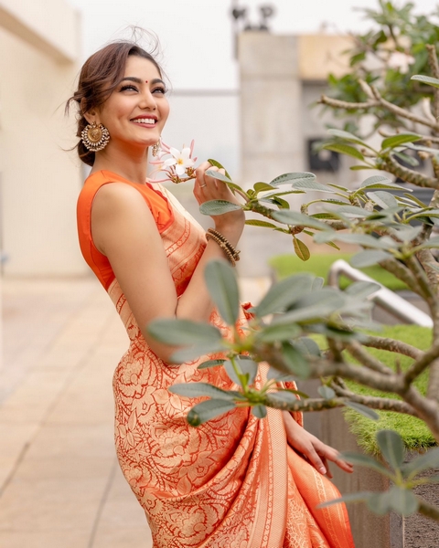 Actress Sana Makbul Stills – Chennaionline