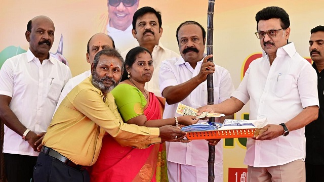 MK Stalin Distributes ₹3,000 Pongal Gift – Chennaionline